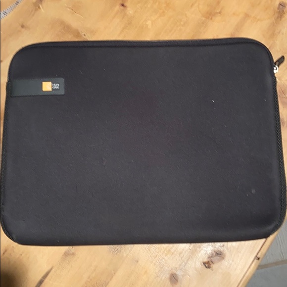 Case Logic | Bags | Case Logic Black Tablet Computer Laptop Case | Poshmark